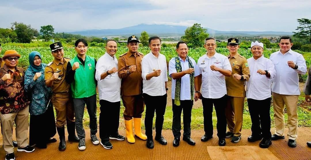 Komarudin, Alumni FPTK UPI, Sosok Kepala Desa Inovatif dari Desa ...